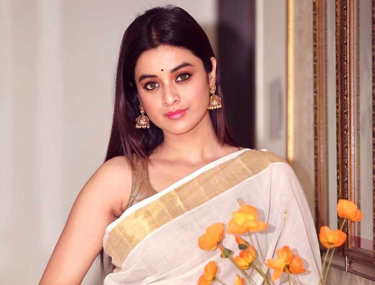 Darshana Banik Age, Family, Husband, Movies, Net