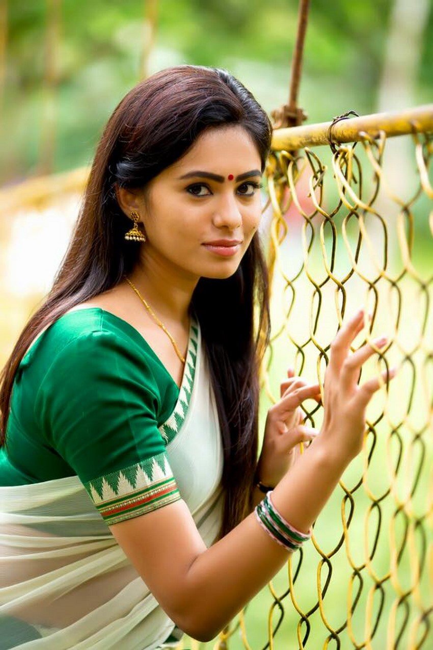 Deepa Sannidhi Age, Family, Husband, Movies, Biography - BREEZEMASTI