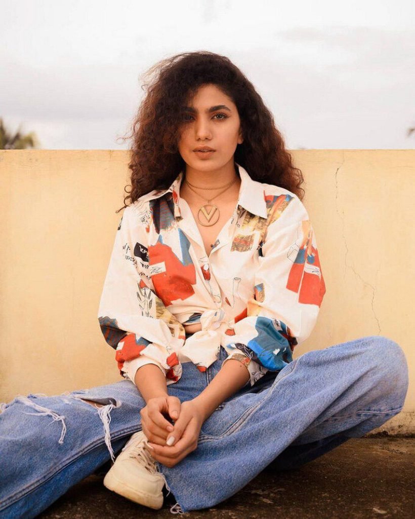 Deepa Thomas Age, Family, Husband, Movies, News, Biography - BREEZEMASTI