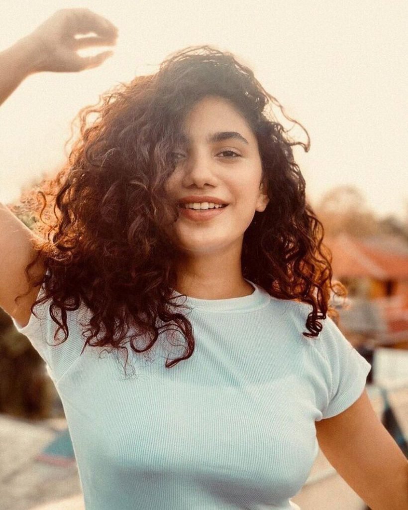 Deepa Thomas Age, Family, Husband, Movies, News, Biography - BREEZEMASTI