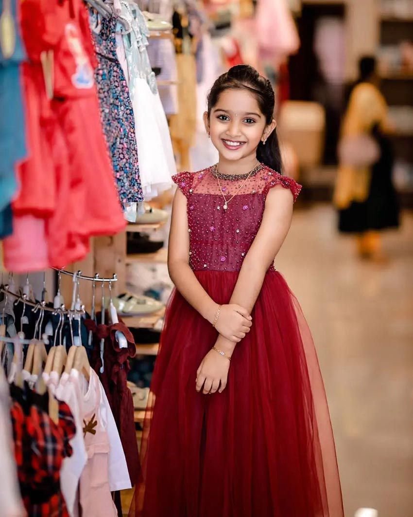 Deva Nandha (Child Artist) Age, Parents, Movies, Biography, Wiki - BREEZEMASTI