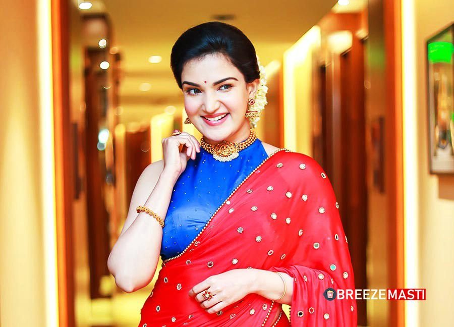 Honey Rose Age, Family, Husband, Movies, Biography & More - BREEZEMASTI