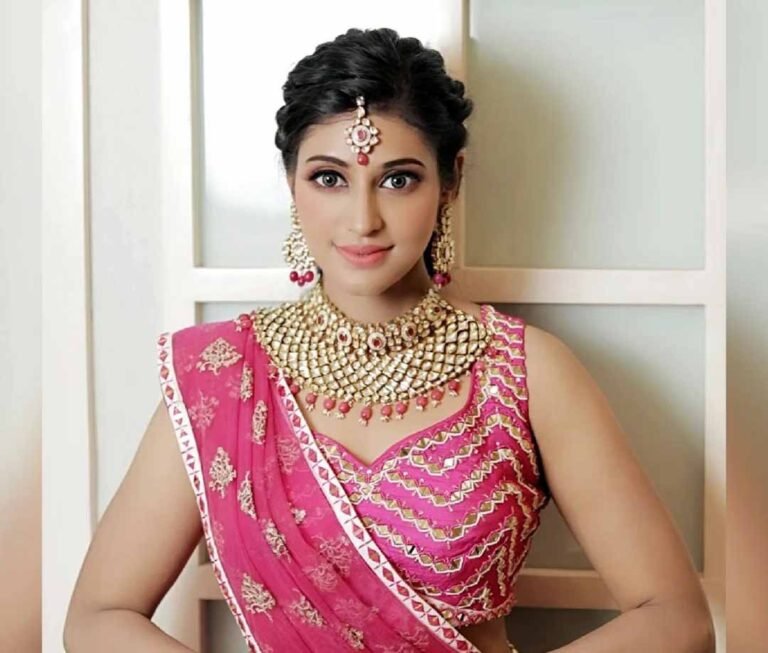 Taniya Chatterjee Age, Family, Husband, Web Series, Biography & More ...