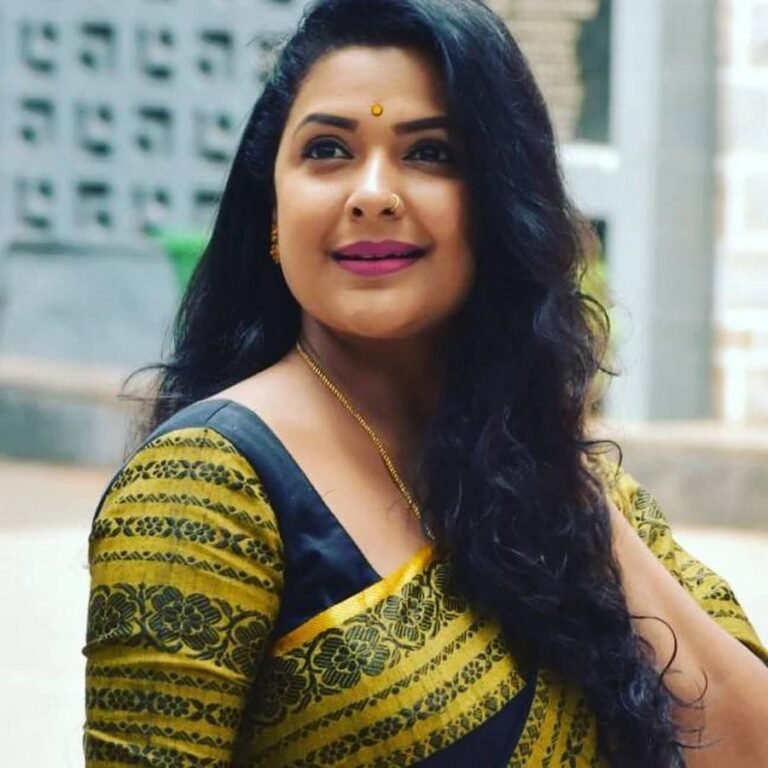 Jayashree Raj Age, Family, Husband, Serial, Biography, Wiki - BREEZEMASTI