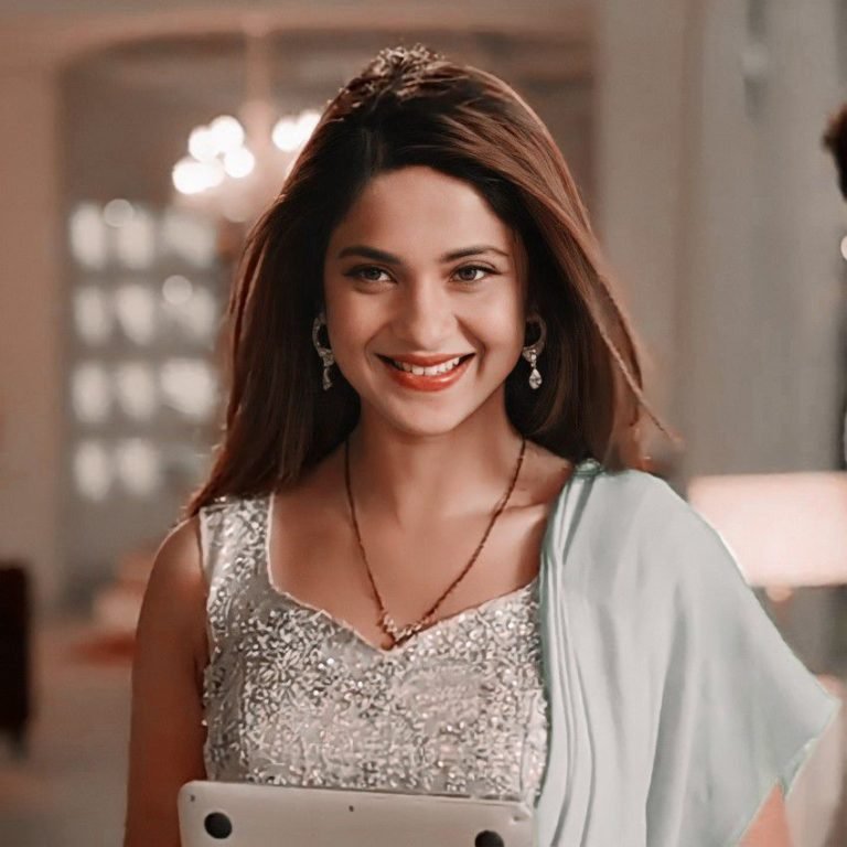 Jennifer Winget Age, Family, Husband, Serials, Movies, Biography ...