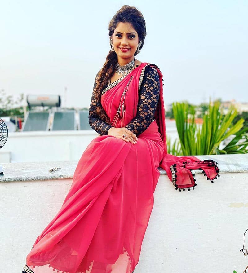 Karuna Bhushan Age, Height, Husband, Movies, Biography - BREEZEMASTI