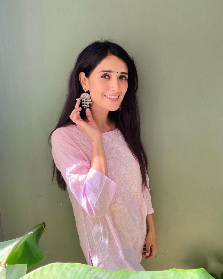 Pankhuri Awasthy Age, Family, Husband, Net Worth, Serial, Biography - BREEZEMASTI