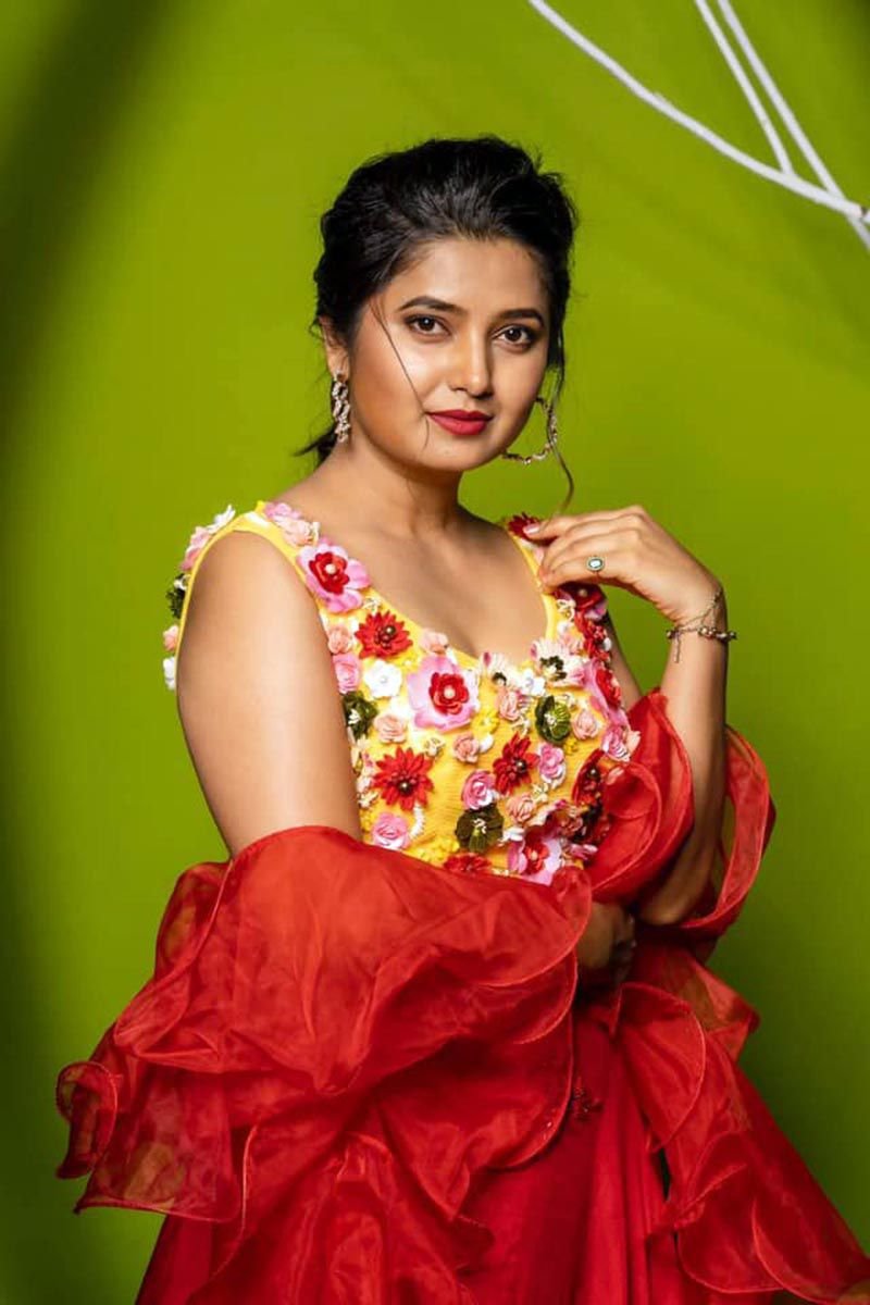 Prajakta Mali Age, Family, Husband, Movies, Serial, Biography - BREEZEMASTI