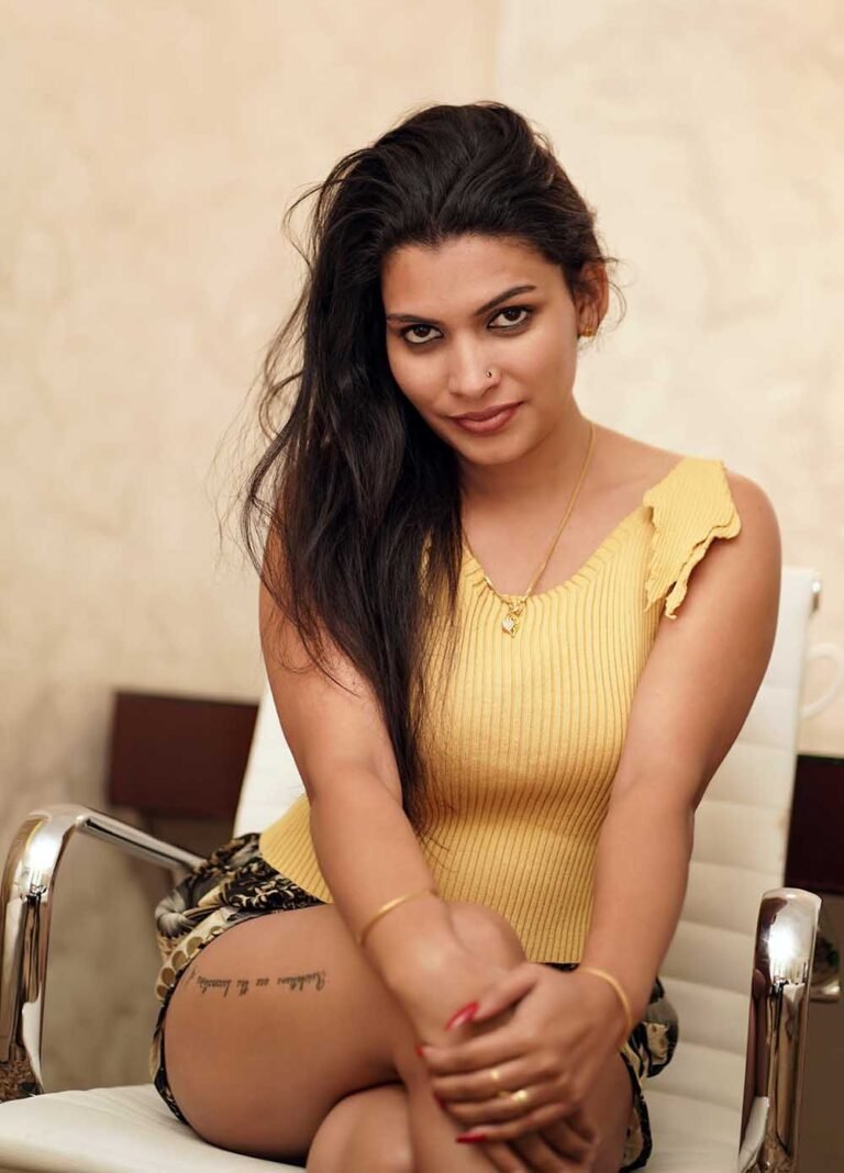 Resmi R Nair (Model) Age, Family, Husband, Biography, Wiki - BREEZEMASTI