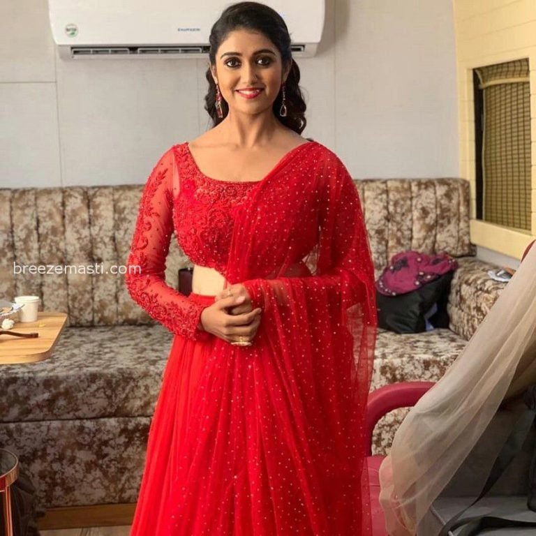 Rinku Rajguru Age, Family, Movies, Biography, Wiki - BREEZEMASTI