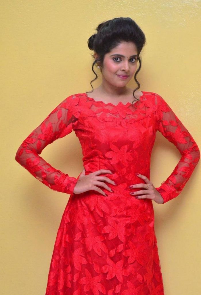 Shravya Reddy Age, Family, Wiki, Movies, Husband, Biography - BREEZEMASTI