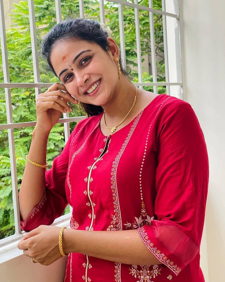 Subiksha Krishnan Age, Family, Husband, Movies, Biography - BREEZEMASTI