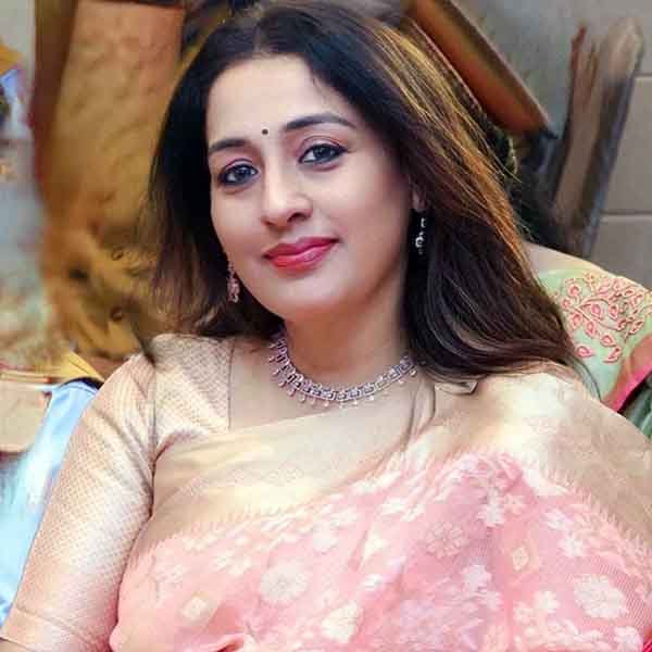 Poongatru Thirumbuma Serial Cast, Actress, Story, Crew Details ...