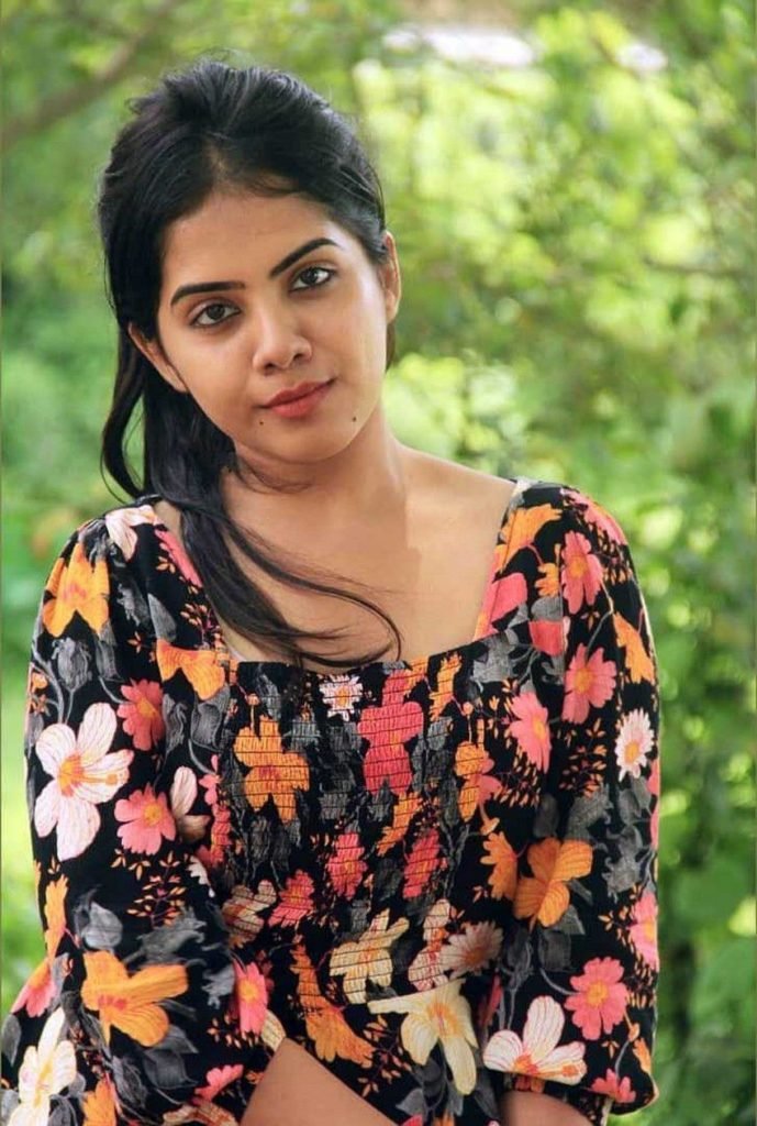 Vidhya Vijayakumar Age, Family, Husband, Movies, Biography - BREEZEMASTI