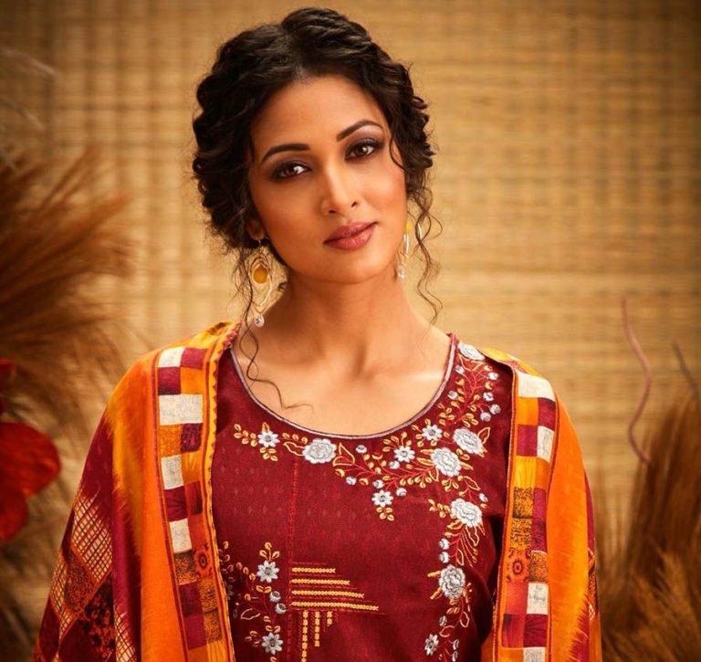 Honey Rose Age, Family, Husband, Movies, Biography & More - BREEZEMASTI