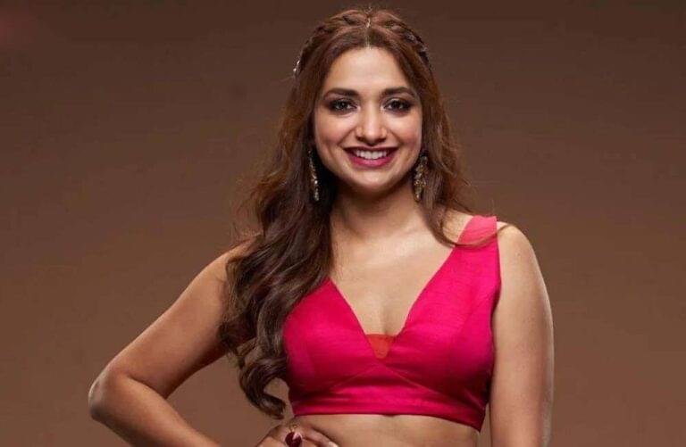 Jiya Shankar Age, Family, Husband, Movies, Biography, TV Shows ...